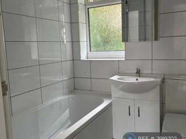 2 bedroom end of terrace house for rent in Brynorme Road, Manchester, M8