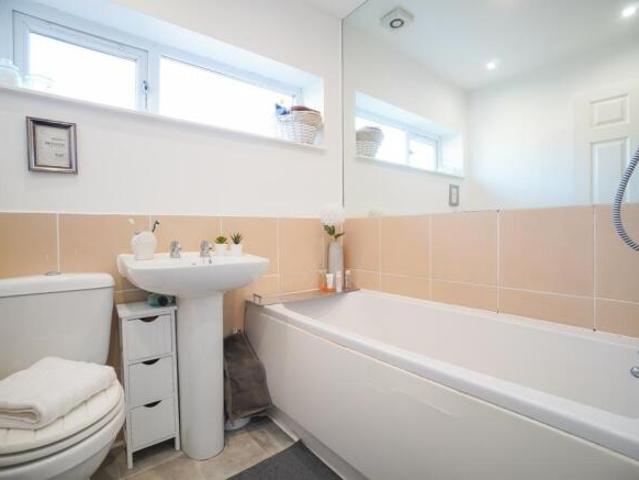 2 bedroom end of terrace house for rent in Brayton Green, Swarcliffe, Leeds, LS14