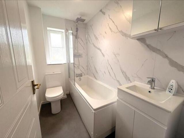 2 bedroom end of terrace house for rent in Bullfinch Road, Nottingham, NG6