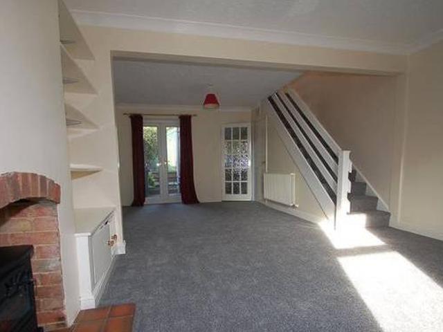 2 bedroom end of terrace house for rent in Gordon Road Oundle Cambridgeshire PE8