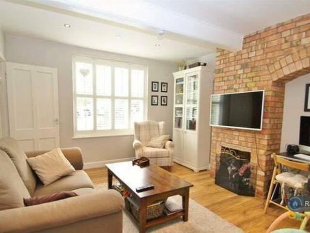2 bedroom end of terrace house for rent in Garendon Road Morden SM4