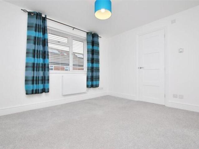 2 bedroom end of terrace house for rent in Grange Road, Guildford, Surrey, GU2