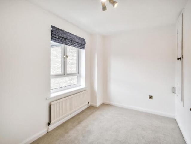 2 bedroom end of terrace house for rent in Greenstone Mews, Wanstead, E11