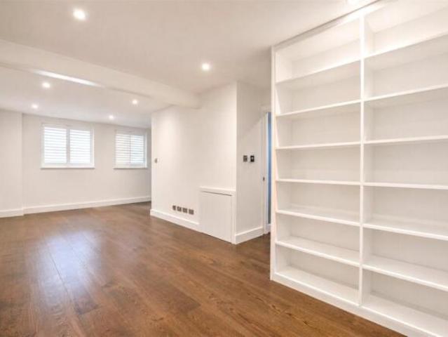 2 bedroom end of terrace house for rent in Devonshire Drive, London, SE10