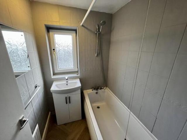 2 bedroom end of terrace house for rent in Dressay Grove, Kingston upon Hull, HU8