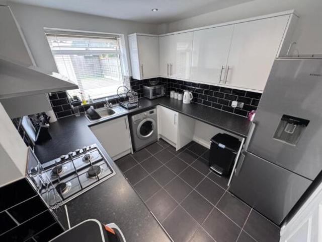 2 bedroom end of terrace house for rent in Empire Road, Coventry, CV4