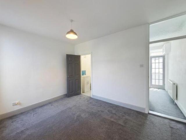 2 bedroom end of terrace house for rent in Eastfield Road, Southsea, PO4