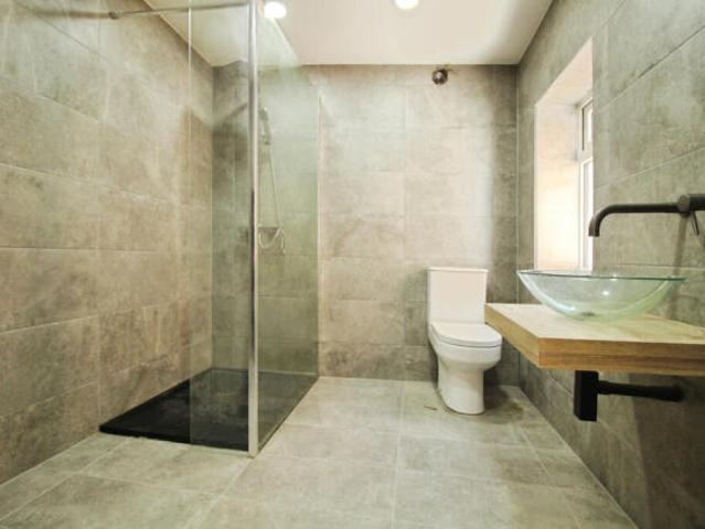 2 bedroom end of terrace house for rent in Faringford Road, Stratford E15