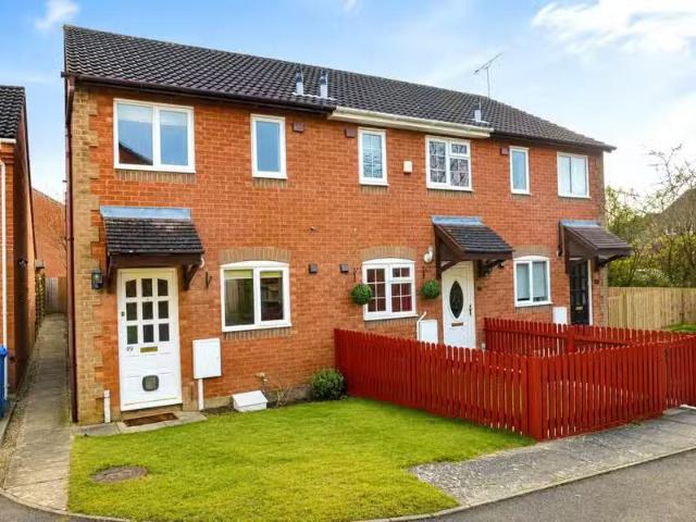2 bedroom end of terrace house for rent in Flying Fields Road.