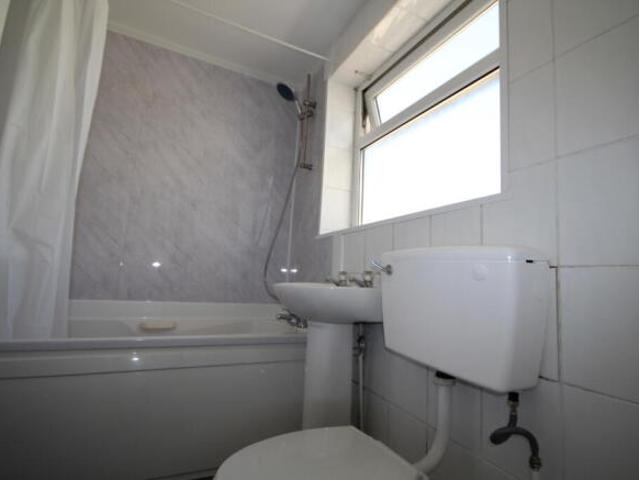 2 bedroom end of terrace house for rent in Florence Grove, Lorraine St, Hull, HU8