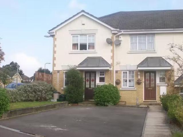 2 bedroom end of terrace house for rent in Furzehill Square, BR5