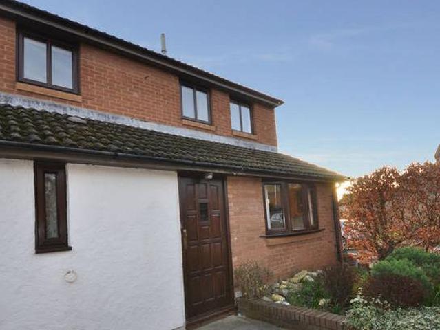 2 bedroom end of terrace house for rent in Knightstone Close Axbridge BS26