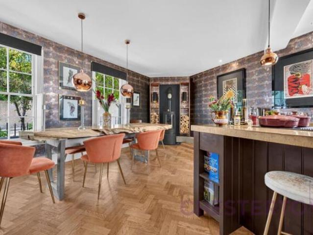 2 bedroom end of terrace house for rent in King George Street, Greenwich, SE10