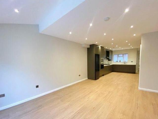 2 Bedroom End Of Terrace House For Rent In Hounslow