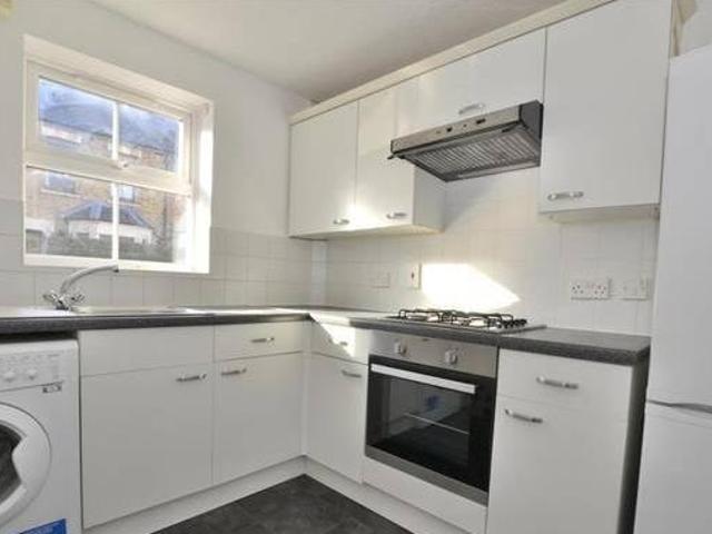 2 bedroom end of terrace house for rent in Hawkins Street OXFORD OX4