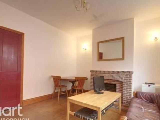 2 bedroom end of terrace house for rent in Hastings Street LE11