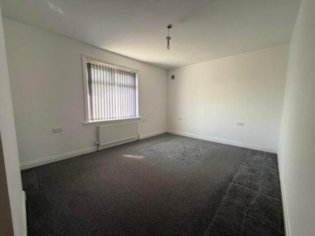 2 bedroom end of terrace house for rent in Heatherfield Road, HUDDERSFIELD, HD1