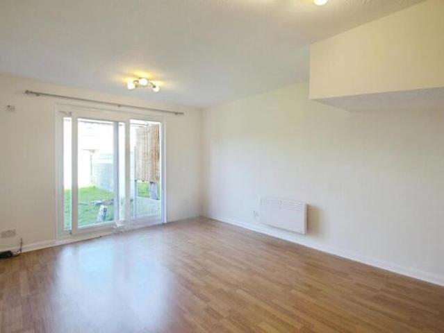 2 bedroom end of terrace house for rent in Heathfields Court, Hounslow, TW4