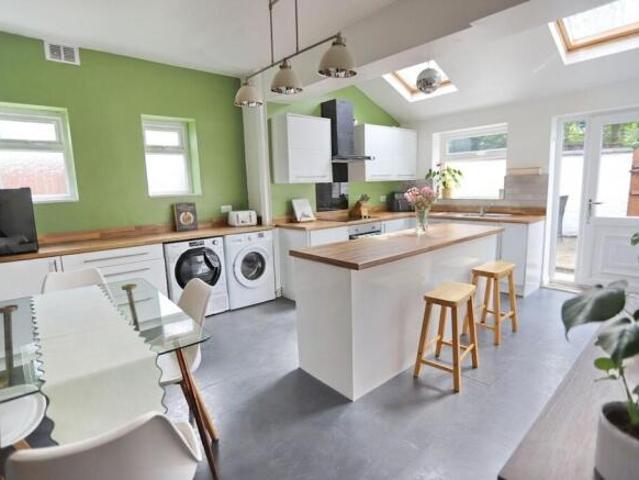 2 bedroom end of terrace house for rent in Herbert Street, Prestwich, M25
