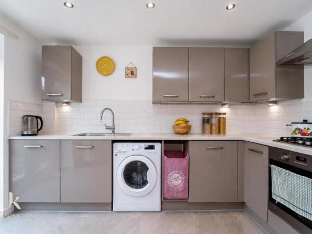 2 bedroom end of terrace house for rent in Innings Drive, Salford, M6