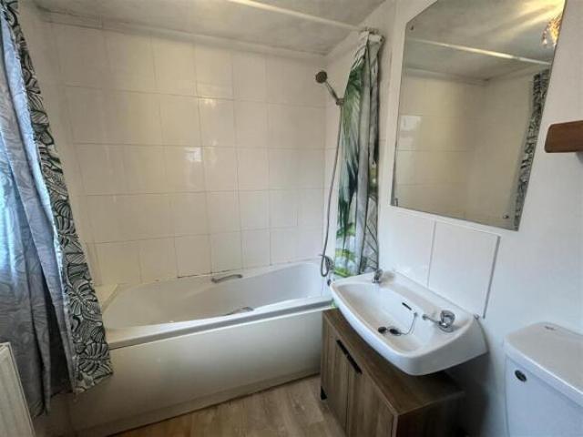 2 bedroom end of terrace house for rent in Irene Grove, Perth Street West, Hull, HU5