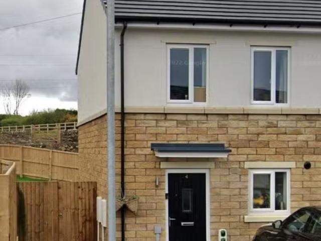 2 bedroom end of terrace house for rent in Oakmoor Avenue, Lon.