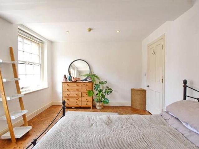 2 bedroom end of terrace house for rent in Orchard Street, Bristol, Somerset, BS1