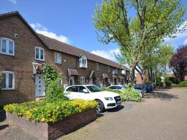 2 Bedroom End Of Terrace House For Rent In London