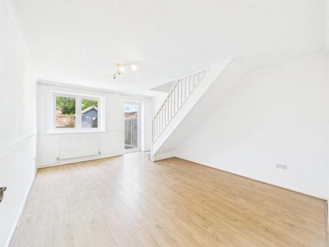 2 bedroom end of terrace house for rent in Lanham Gardens, Quedgeley, Gloucester, Gloucestershire, GL2