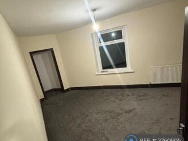2 bedroom end of terrace house for rent in Livingstone Road, Bradford, BD2