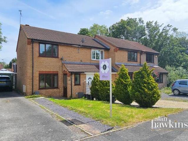 2 bedroom end of terrace house for rent in Lumley Close, Swindon, SN5