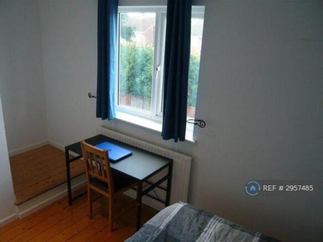 2 bedroom end of terrace house for rent in Moss Bank, Cambridge, CB4