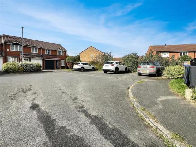 2 bedroom end of terrace house for rent in Mandrill Close, Cambridge, CB1