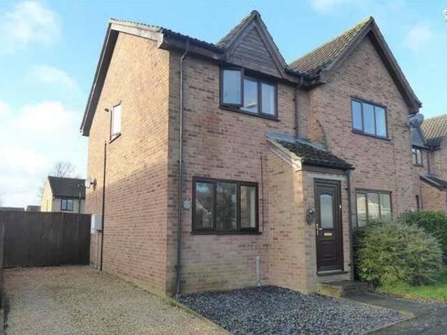2 bedroom end of terrace house for rent in Marlborough Close Yaxley Peterborough PE7