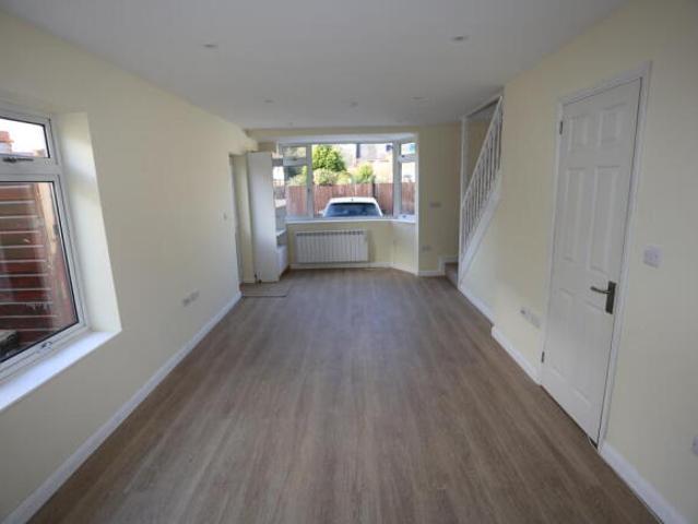 2 bedroom end of terrace house for rent in Mill Road, Caversham, Reading, Berkshire, RG4