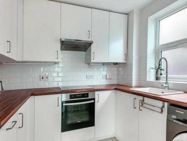 2 Bedroom End Of Terrace House For Rent In Northwood, Middlesex