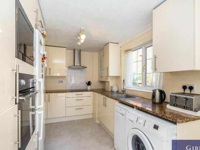 2 Bedroom End Of Terrace House For Rent In Northwood, Middlesex