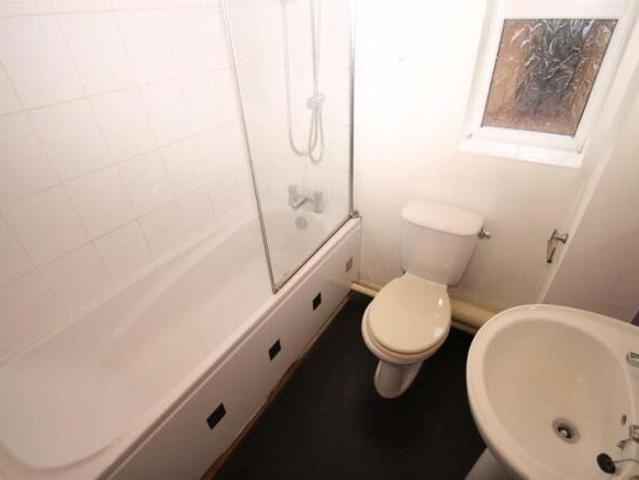 2 bedroom end of terrace house for rent in Newbridge Oval, Emerson Valley, MK4