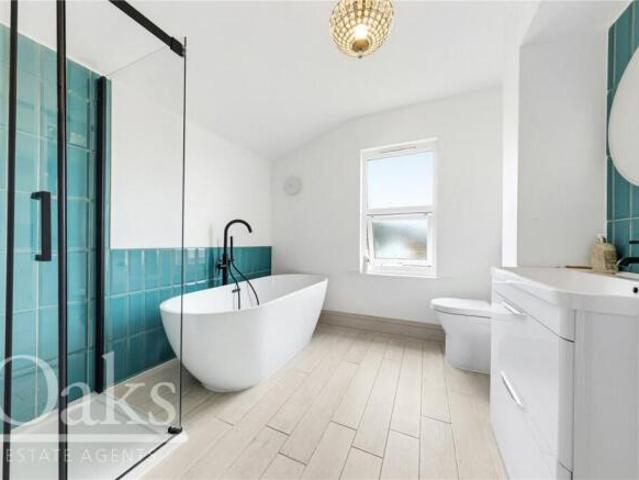 2 bedroom end of terrace house for rent in Sandown Road, South Norwood, SE25