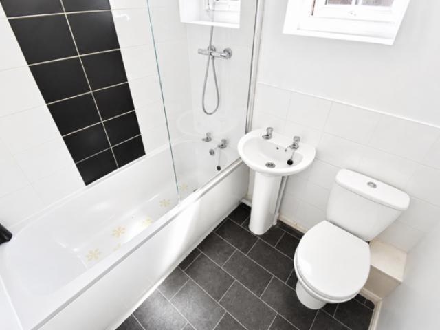 2 bedroom end of terrace house for rent in Scotney Close, East Hunsbury, Northampton NN4 0WD, NN4