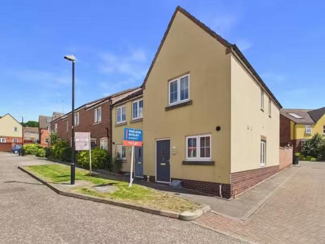 2 bedroom end of terrace house for rent in Seven Foot Lane, Ca.