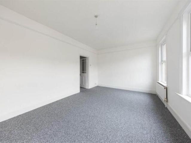2 bedroom end of terrace house for rent in Seymour Road, London, Leyton, E10
