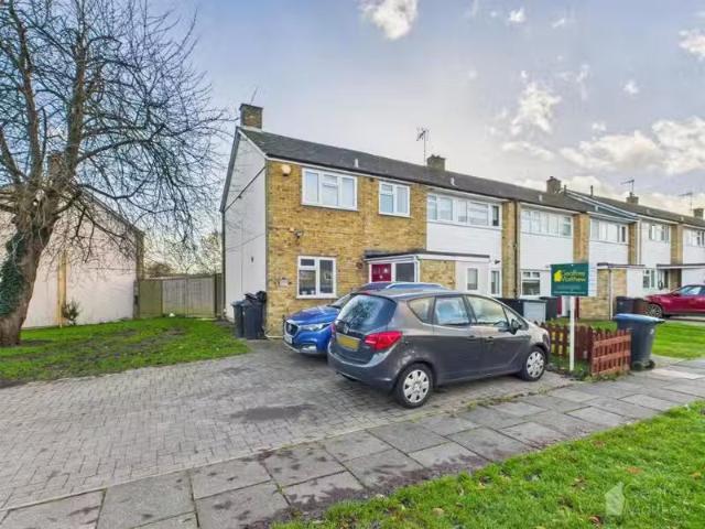 2 bedroom end of terrace house for rent in Spencers Croft, Har.