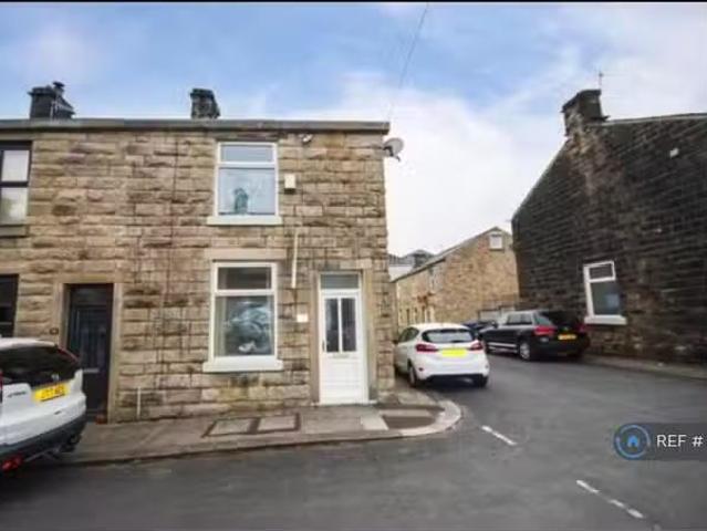 2 bedroom end of terrace house for rent in St. Pauls Street, R.