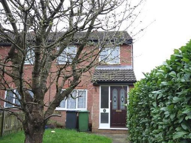 2 bedroom end of terrace house for rent in Sunbury Close Bordon GU35