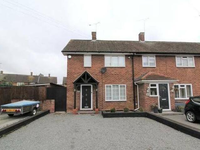 2 bedroom end of terrace house for rent in Pondfield Lane CM13