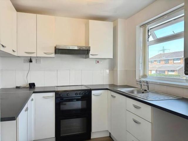 2 bedroom end of terrace house for rent in Pant Yr Helyg, SA5