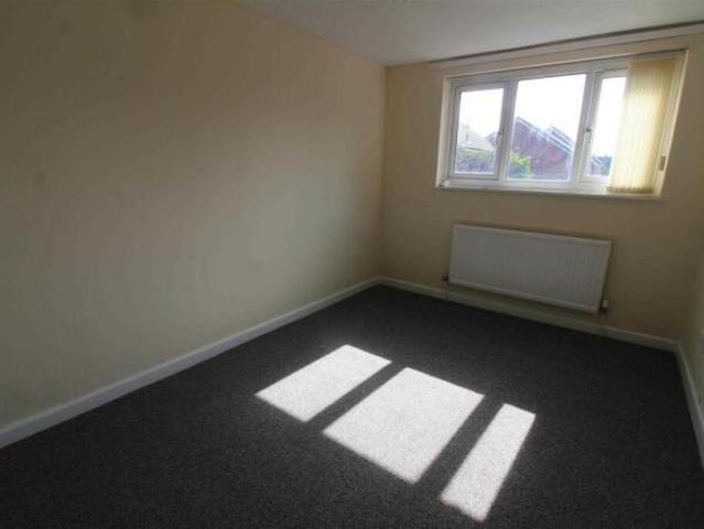 2 bedroom end of terrace house for rent in Park Way East, Kirkby Park, L32