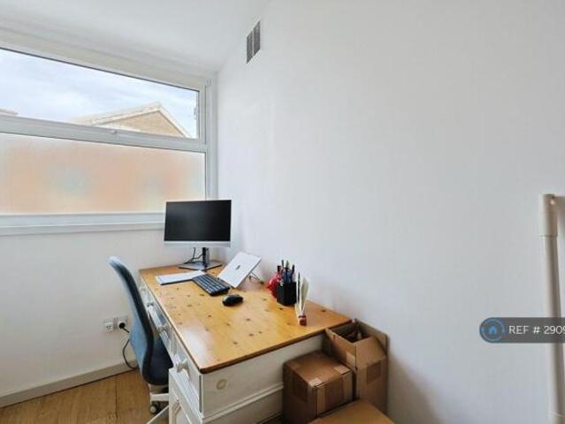 2 bedroom end of terrace house for rent in Parsons Green Lane, London, SW6
