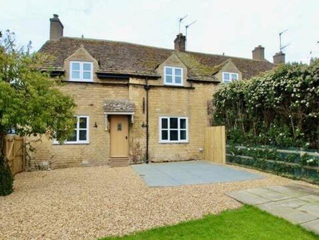 2 bedroom end of terrace house for rent in Peterborough Road Wansford Peterborough PE8